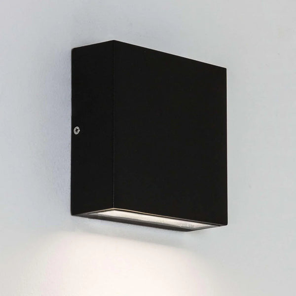 Elis Single LED Wall Light | All Square Lighting